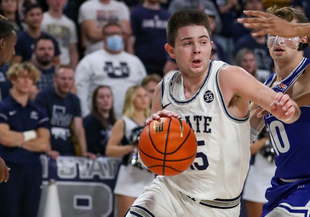 PHOTO GALLERY: USU defeats UT-Arlington 80-61 - 106.9 FM | 1390 AM "The ...